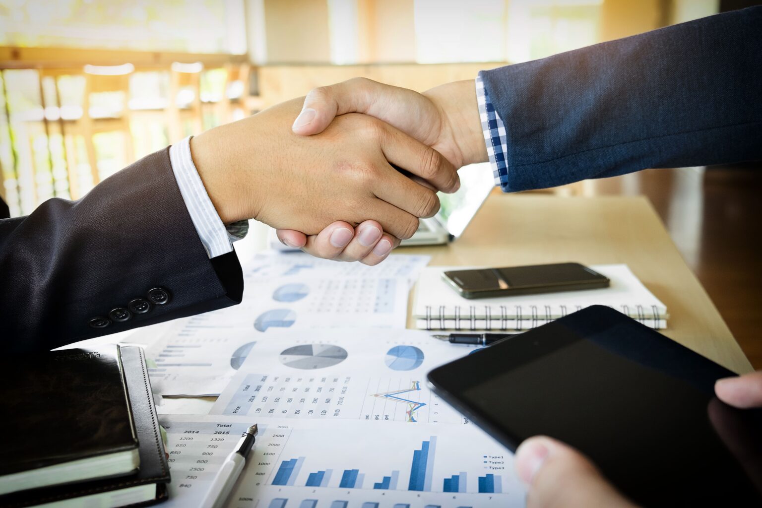 AIG adquiere las operaciones de seguros de Everest en Colombia - Fasecolda
